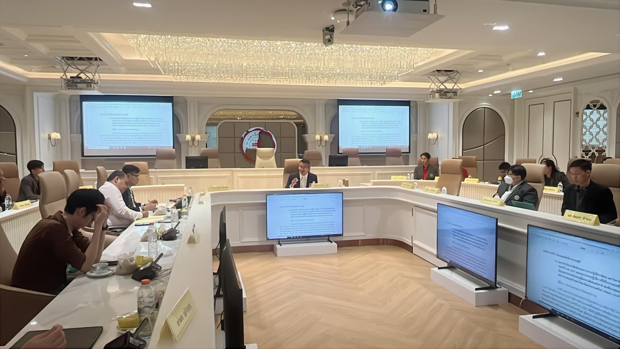 การประชุมสภาคณาจารย์และพนักงาน สมัยสามัญ ครั้งที่ 11/2567 ในวันพุธที่ ...